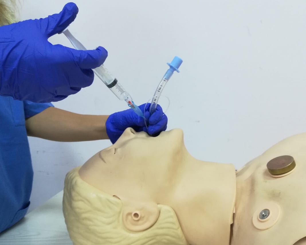 Endotrakeal Entübasyon | Acil Çalışanları